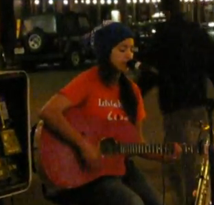 Reddit turns street performer Charlie Rae into overnight sensation