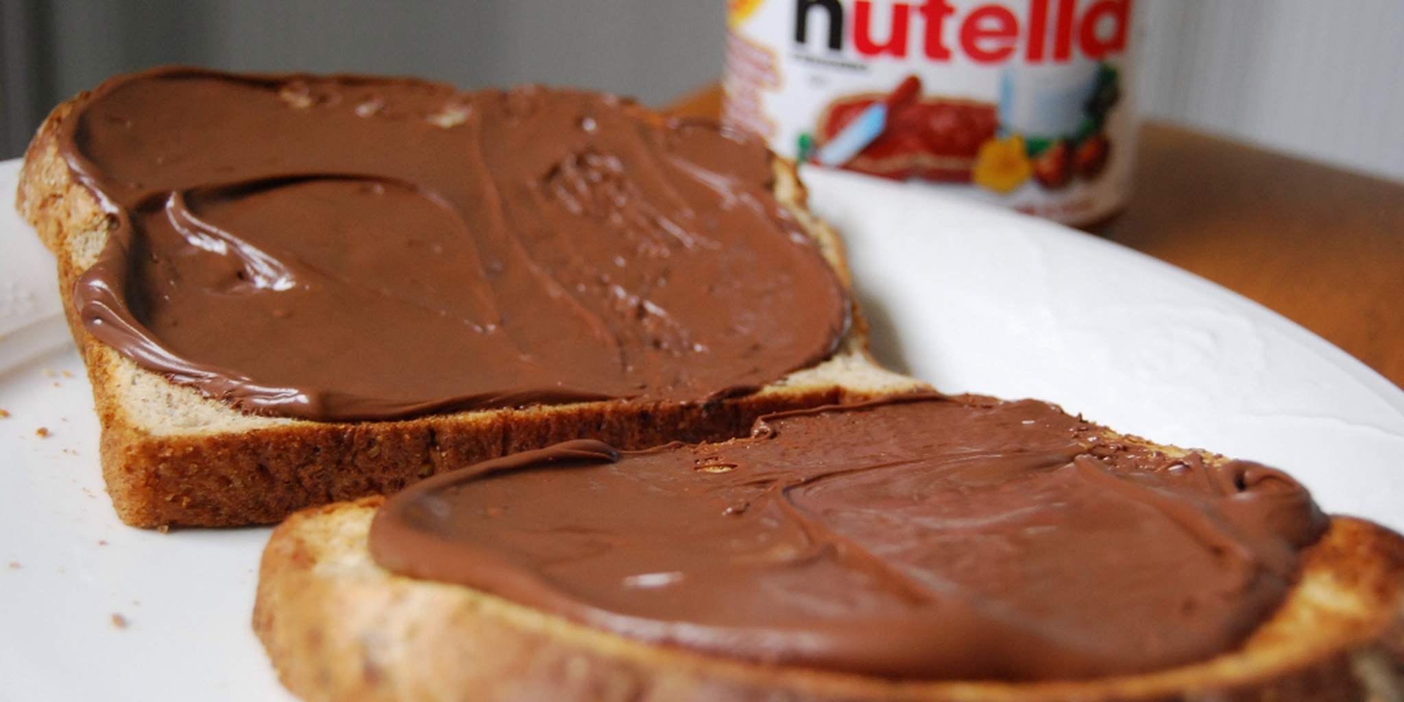 You can clean your computer with Nutella