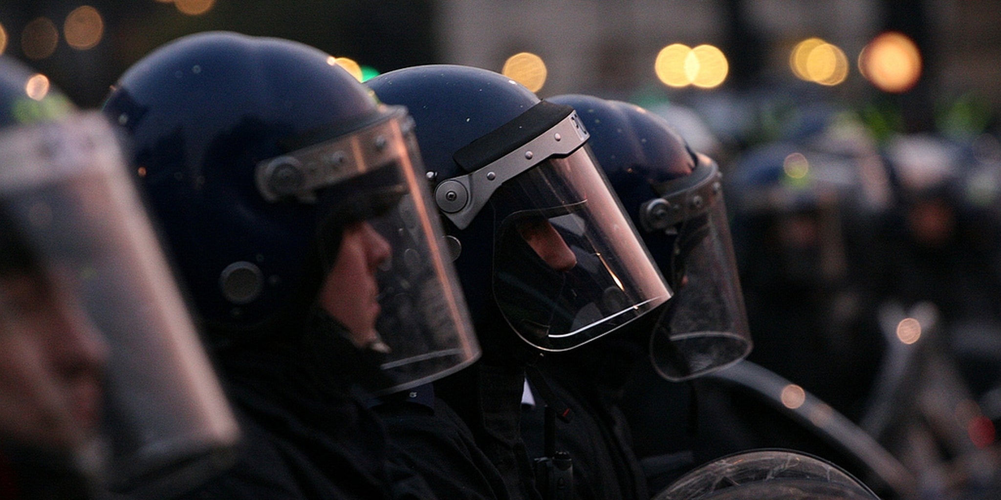 4 brutal police tactics that should be outlawed immediately - The Daily Dot