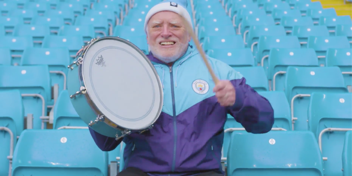 'Hide the Pain Harold' Was the Guest of Honor at a Manchester Football Game