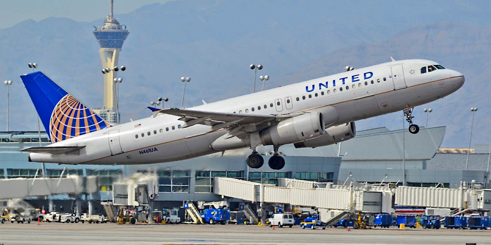 Woman Says United Flight Attendants Joked About Man Masturbating Next