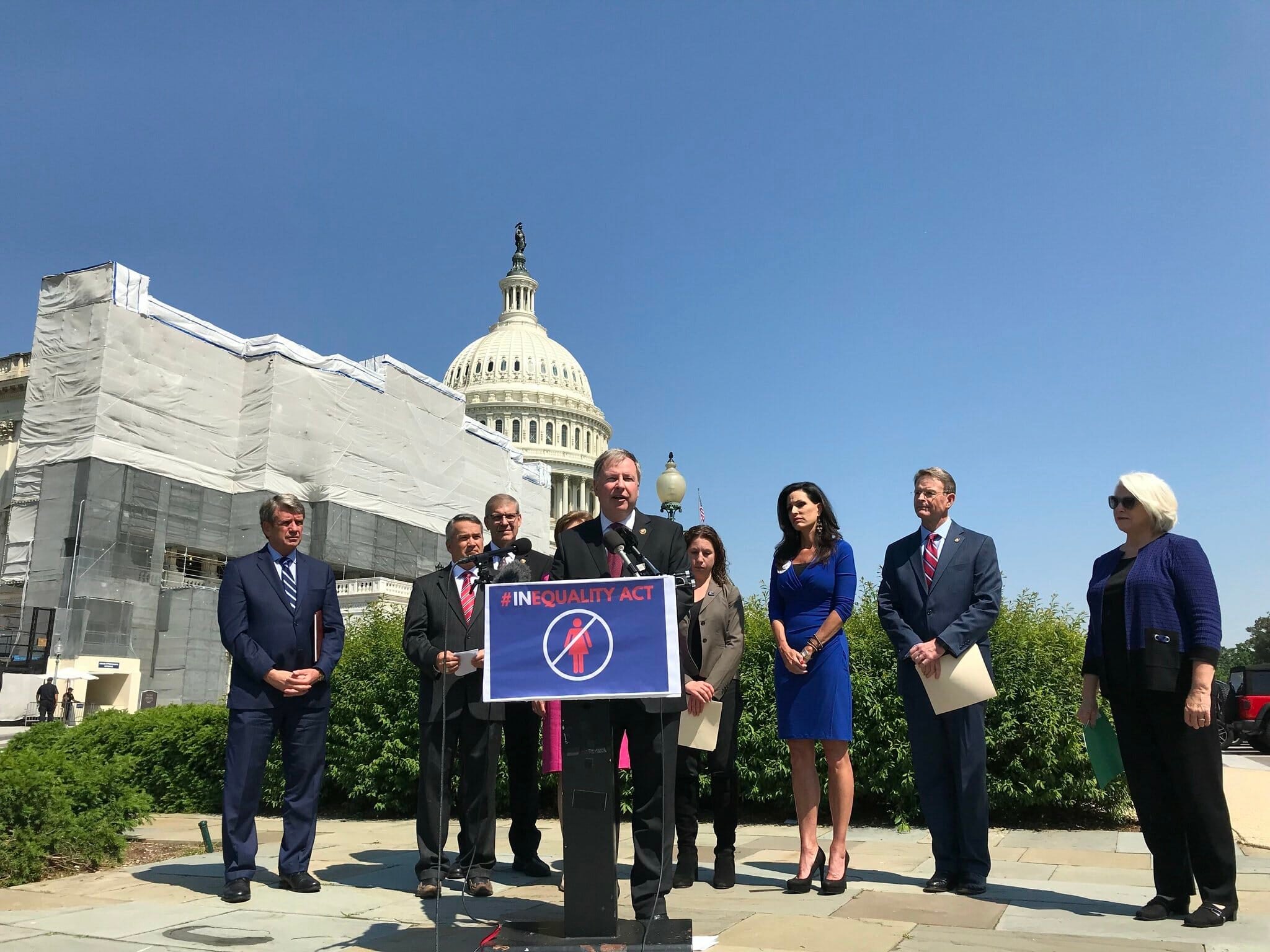 Doug Lamborn Wants to Defund PBS for 'Arthur' Gay Wedding Episode