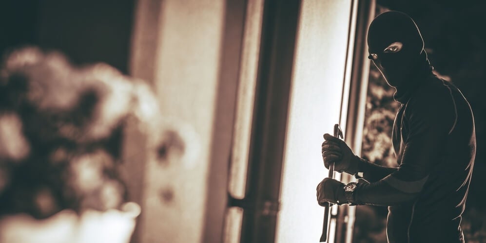 Armed Robber Memes Takes Over Twitter—Here Are the Best Ones