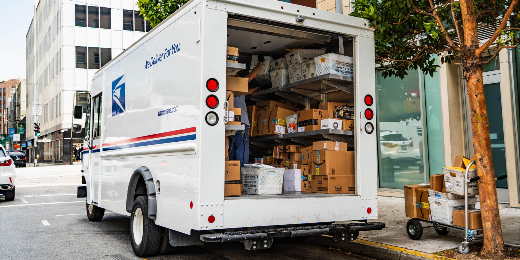 USPS Employees Demand Hazard Pay With Petition