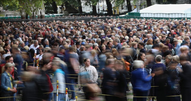 The 4-Mile Queue To View The Queen's Body Is a Meme