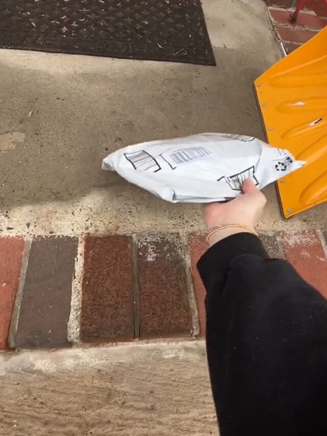 Amazon Flex Driver Says She Made $206 in a Day