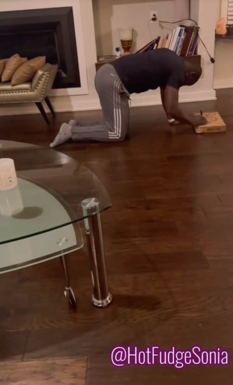 The family behind the ‘is that hyperpigmentation?’ meme recreates the ...