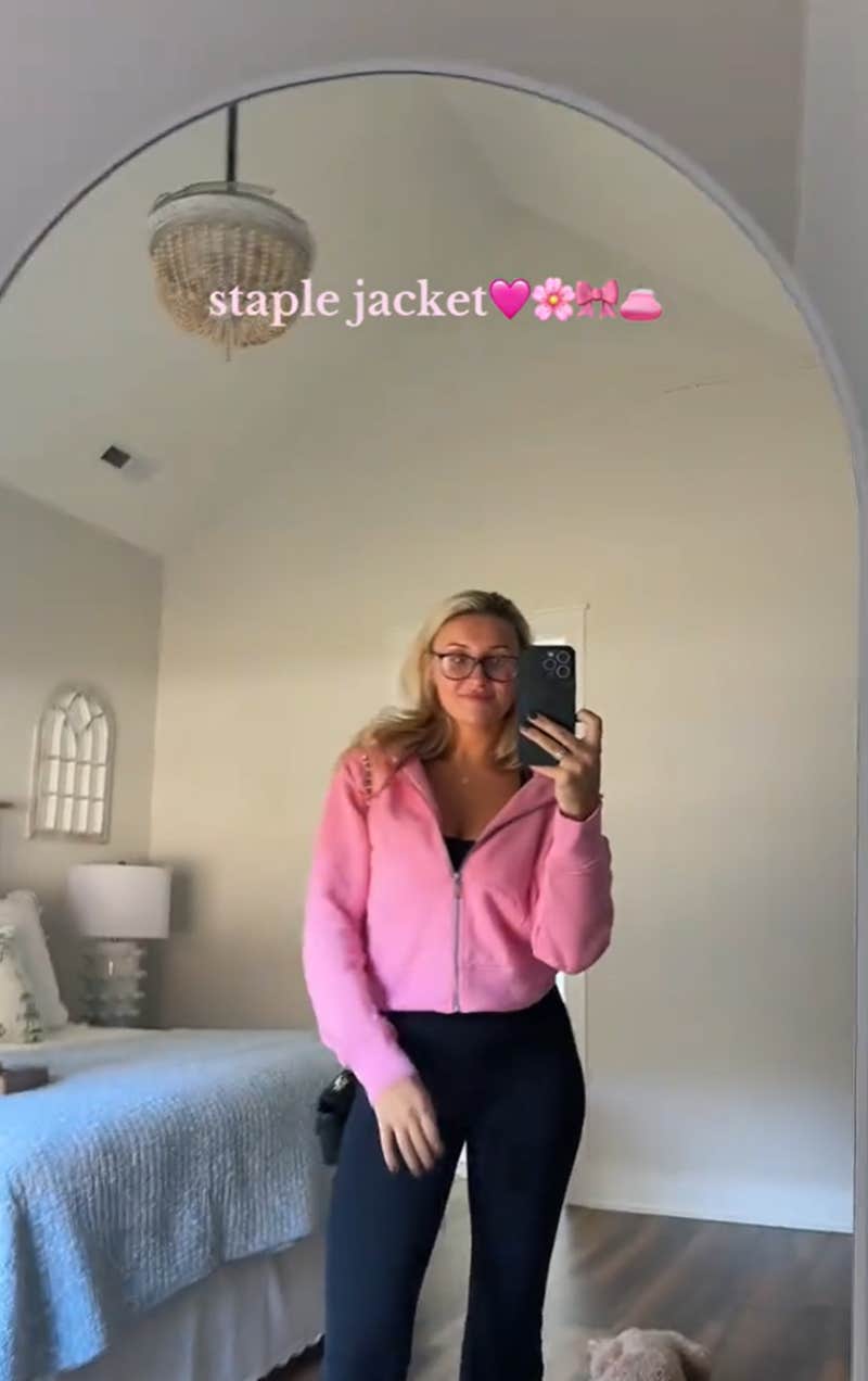 The girlies are obsessed with Costco's $13 dupe of Lululemon's $118 ...