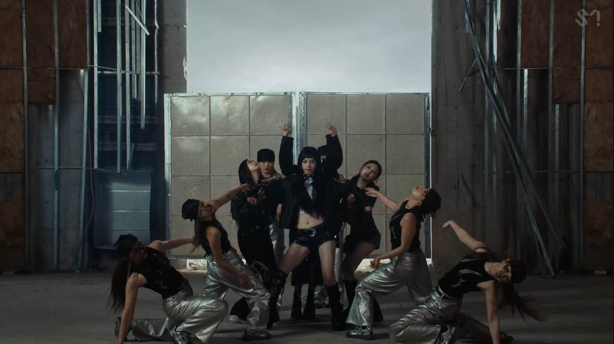 What is Y3K fashion? The futuristic aesthetic blending sci-fi style ...