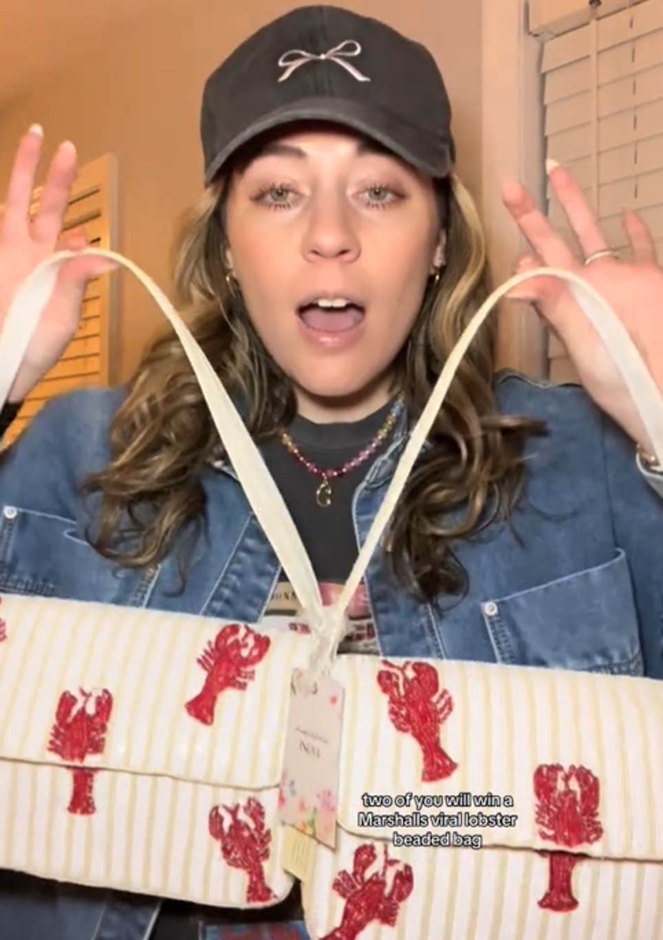 'Will sell a kidney': Women are literally begging chain stores for this ...