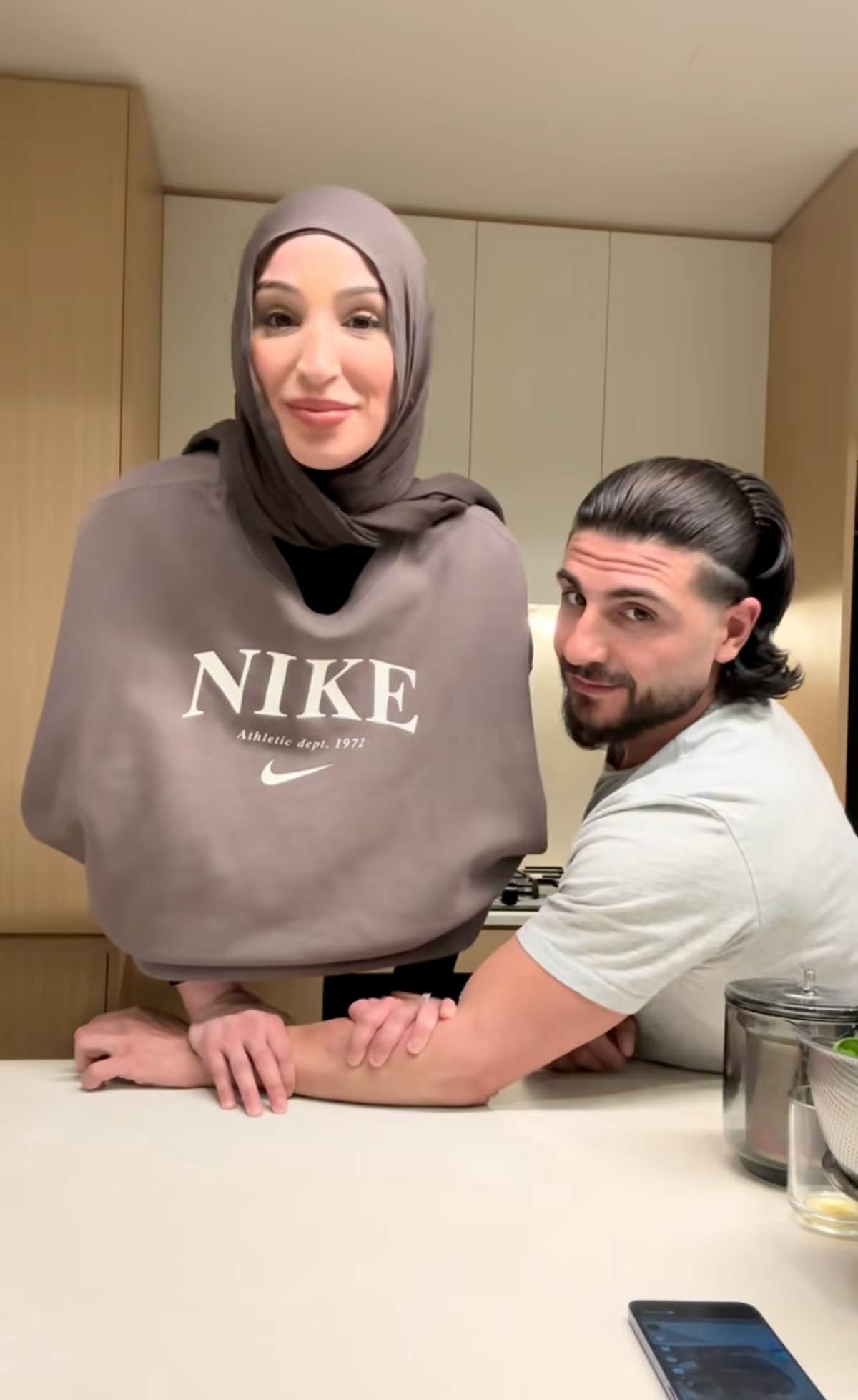 What is TikTok's "bird arm trend" and how do you do it?