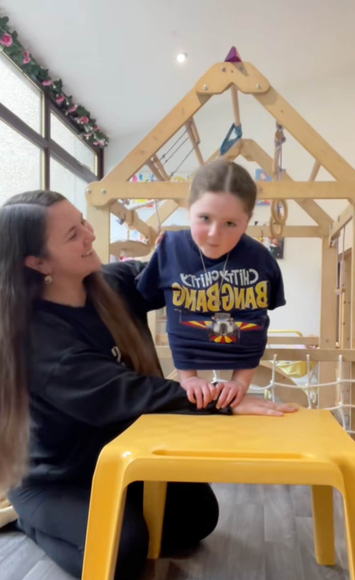 What is TikTok's "bird arm trend" and how do you do it?