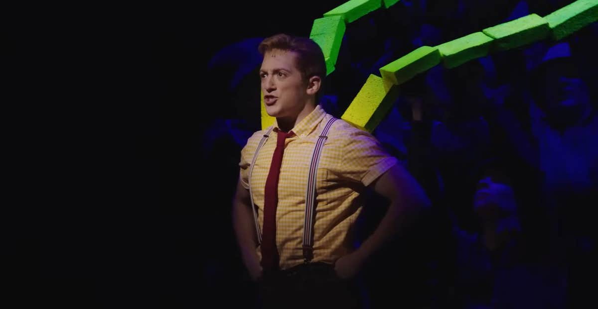 Why TikTok won't stop debating whether or not Ethan Slater is going to ...