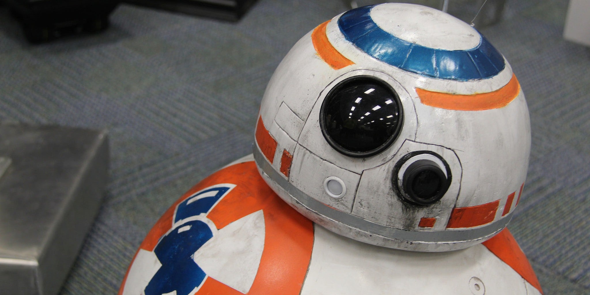 'Star Wars' fans think they've figured out how the plucky new droid BB-8 works