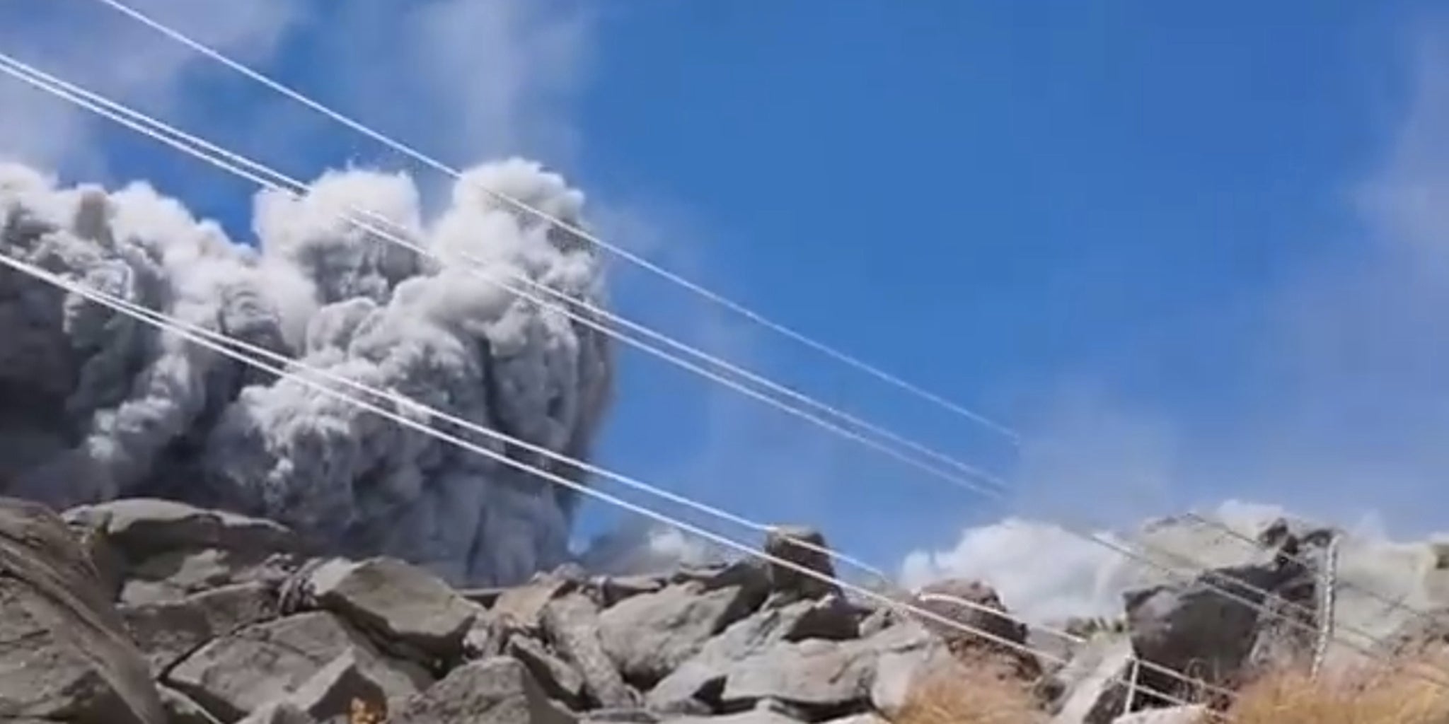 Japanese volcano's eruption captured by hiker - The Daily Dot