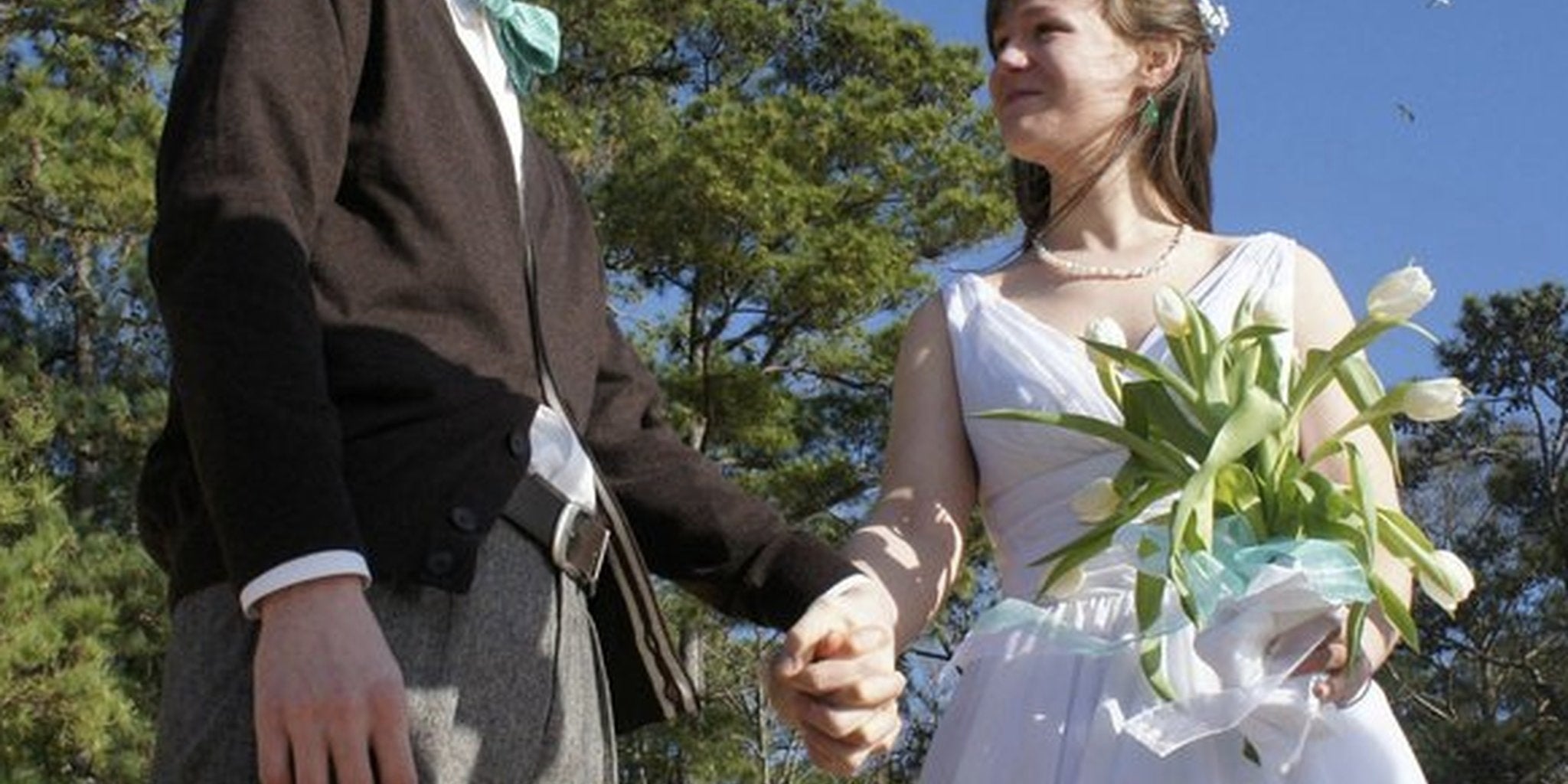 Reddit romance: How newlyweds found love—and karma—online