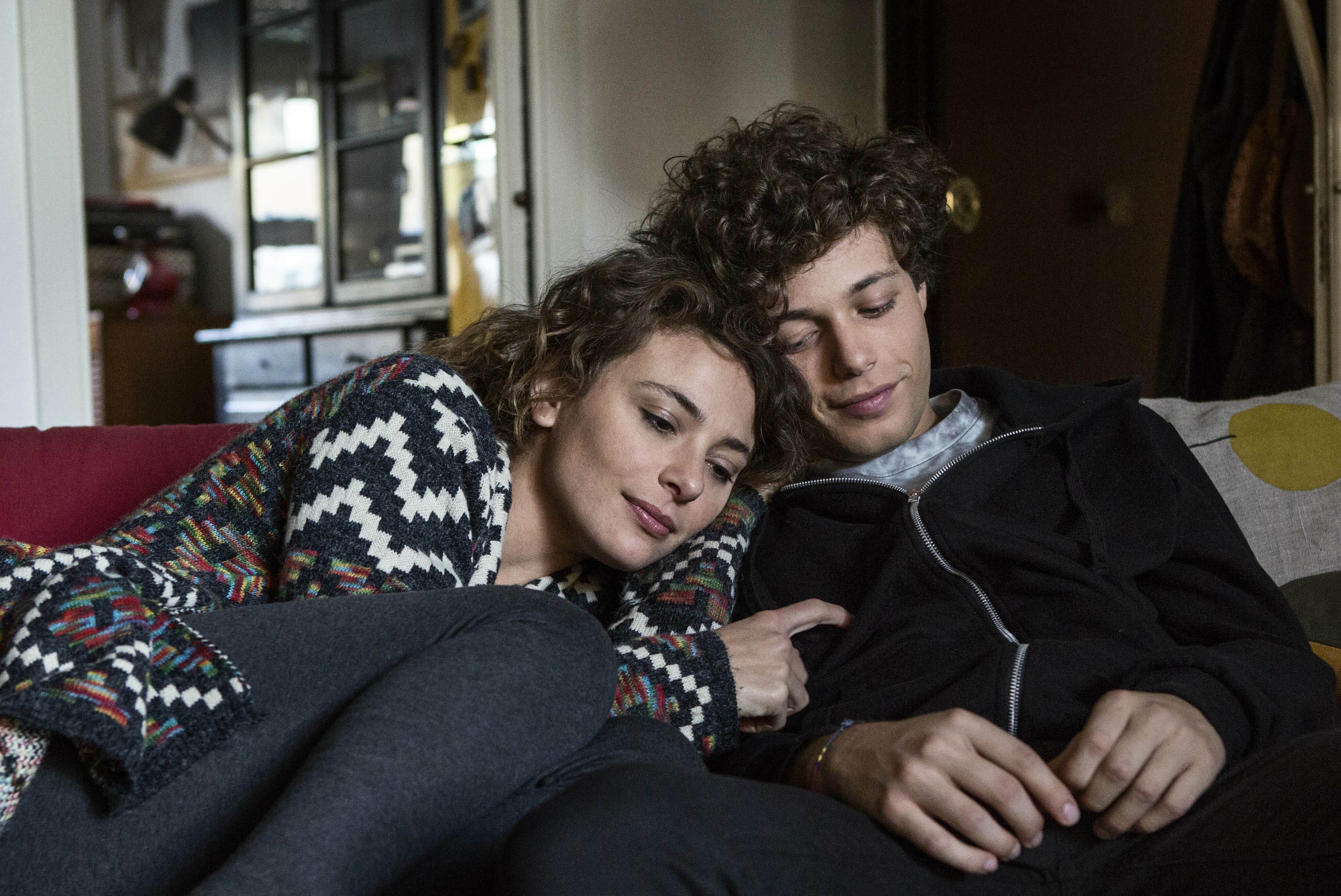 Review: Netflix’s 'Slam' Is a Charming, Funny Portrayal of Teen Romance ...