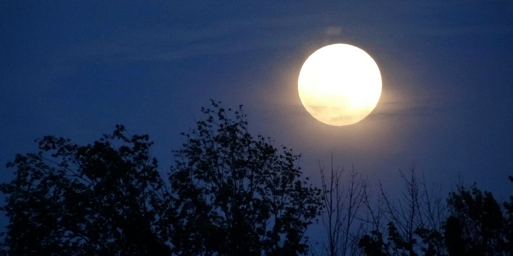 Where to watch tonight's full moon collide with the Summer Solstice ...