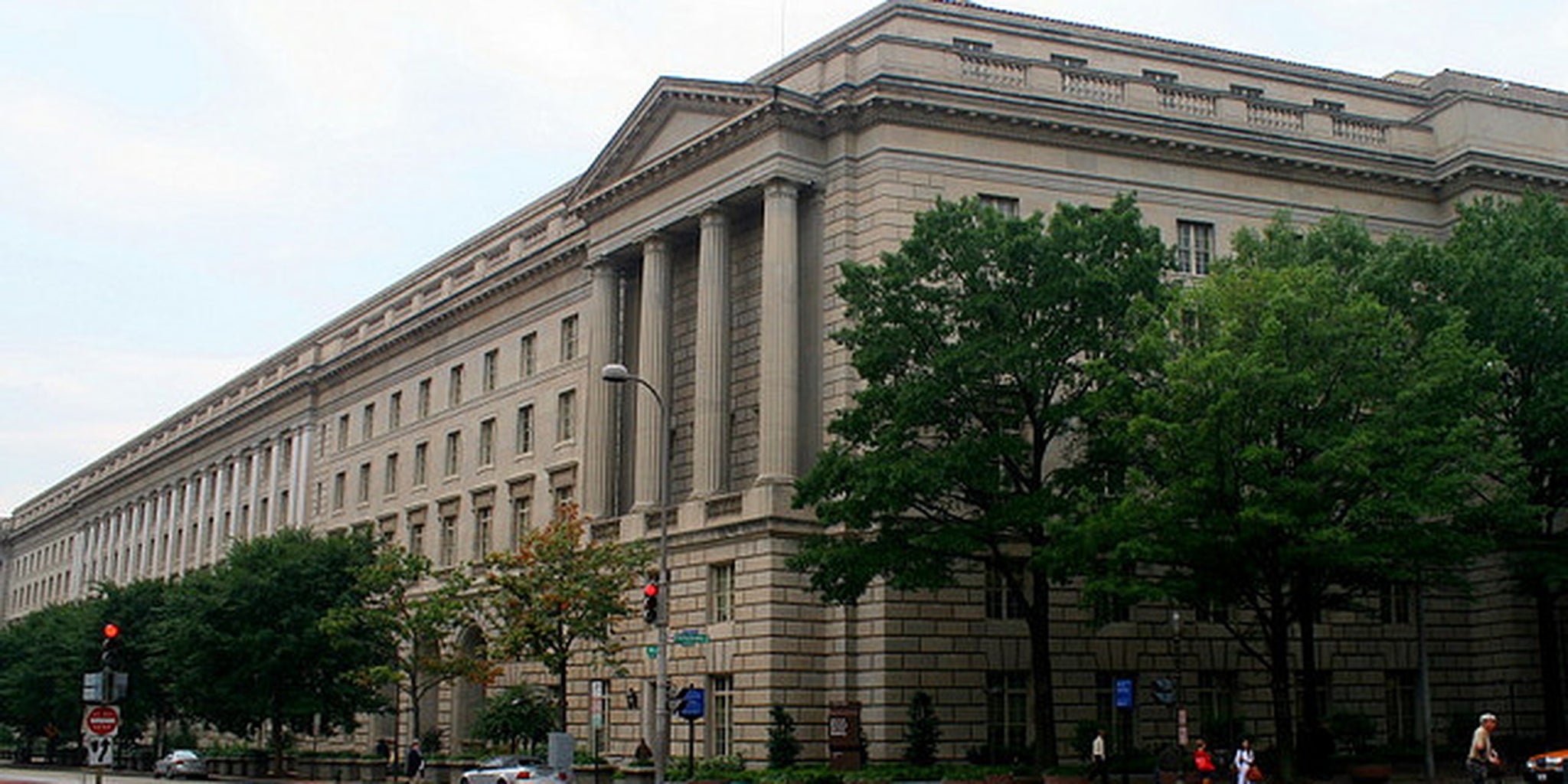 Manual explains how IRS disguises its use of NSA data