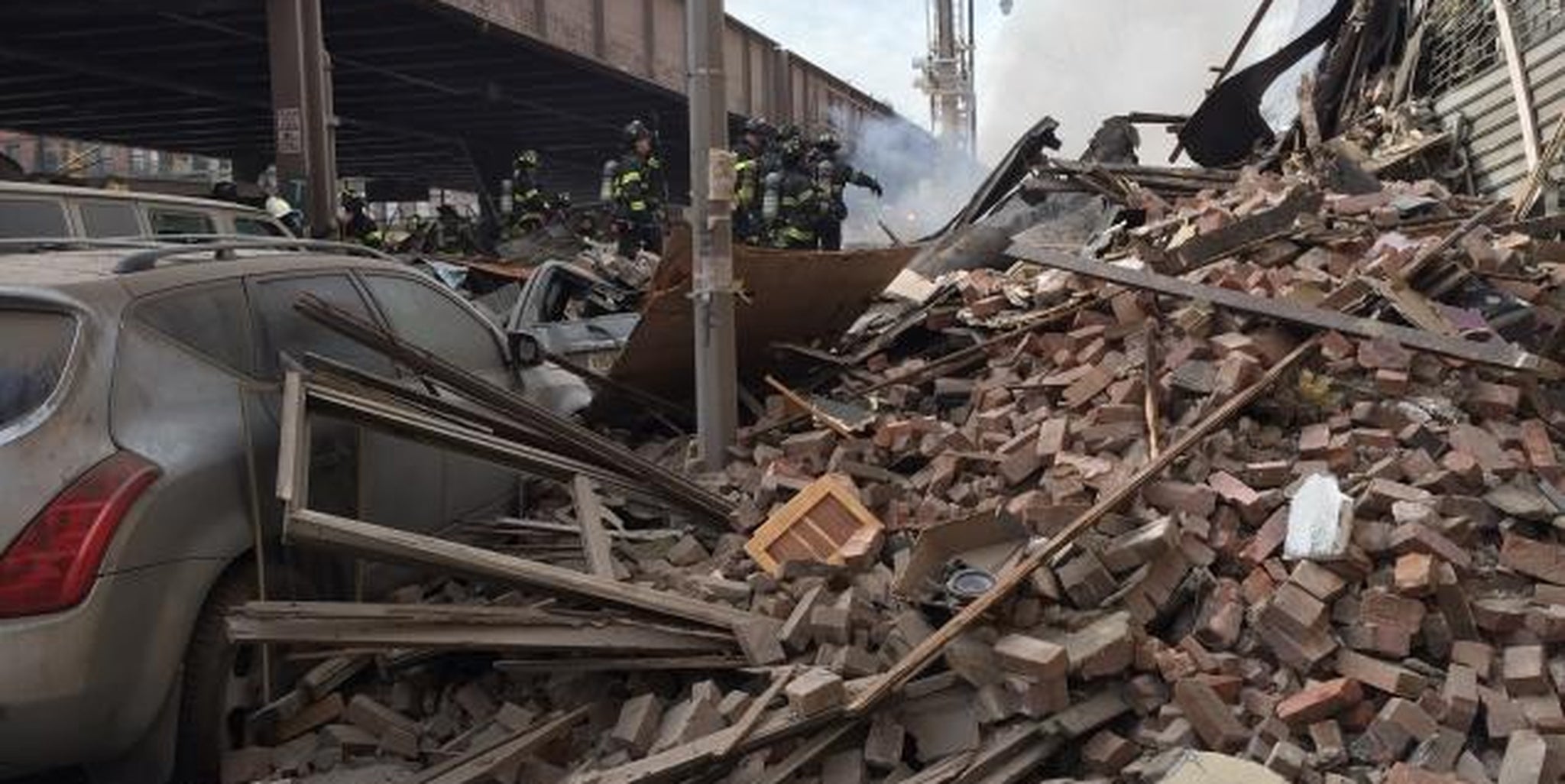 7 dead, dozens injured in NYC building explosion