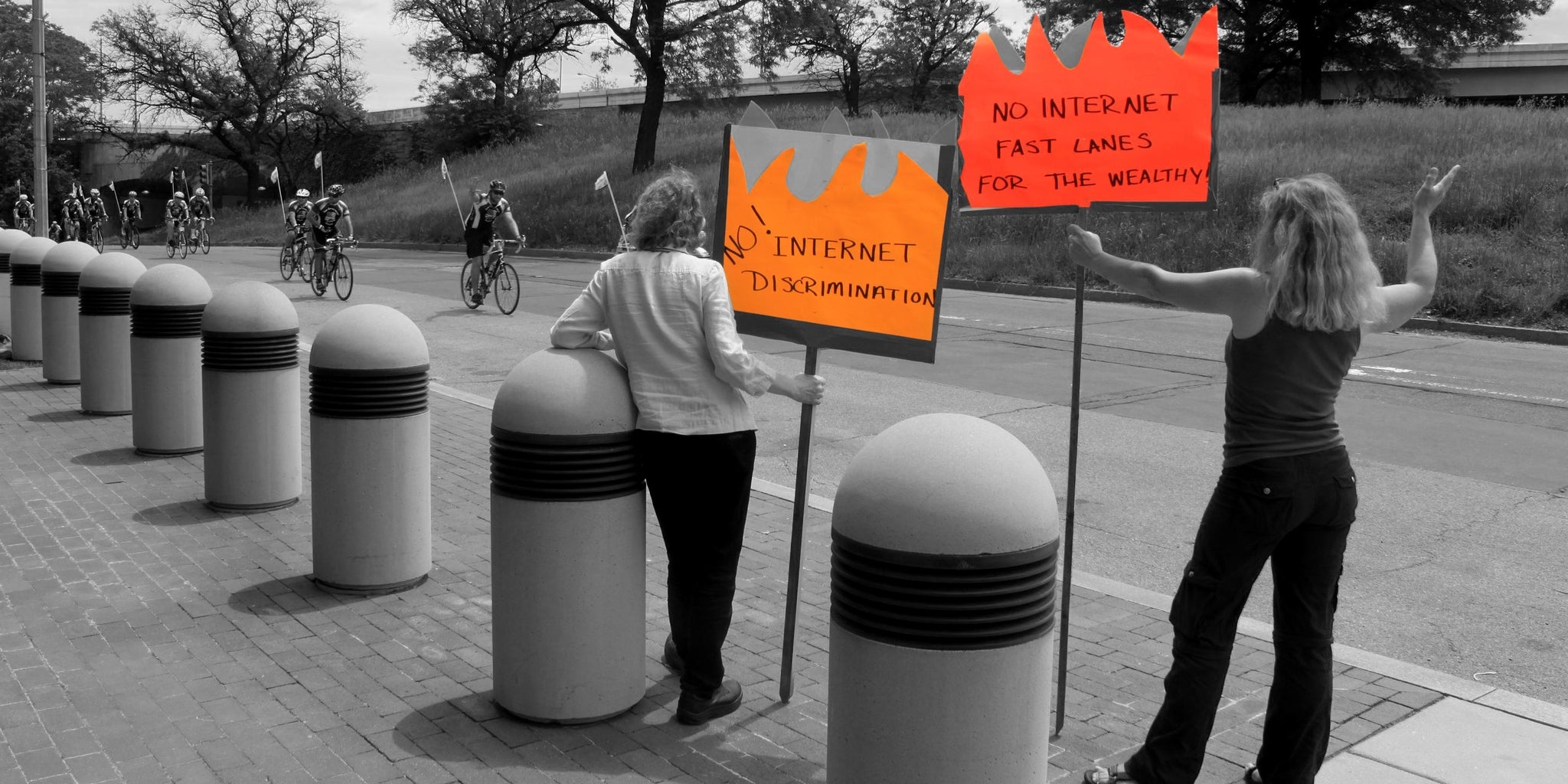 Activists forced out of FCC net neutrality meeting