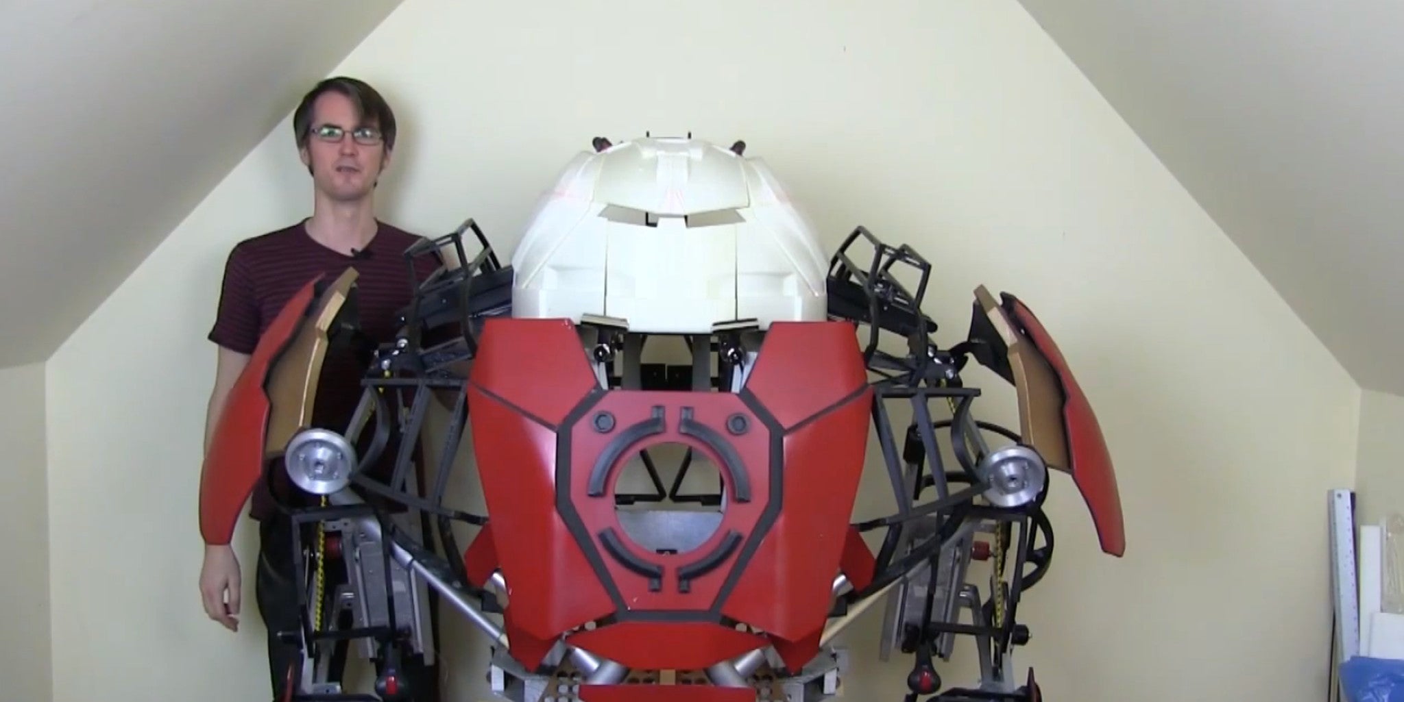 Someone is 3D-printing a real version of Iron Man's Hulkbuster armor