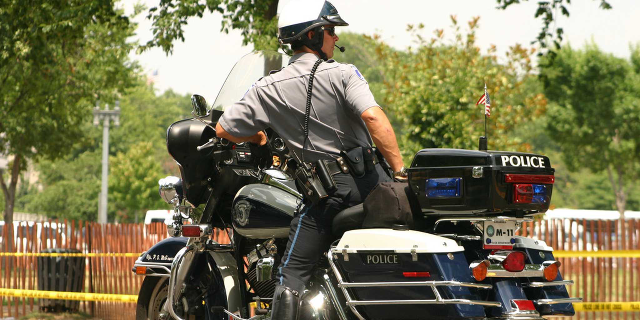 Filming police is still not a crime, court rules