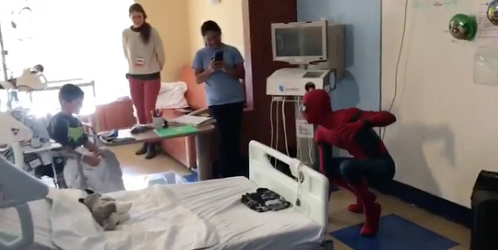 'Spider-Man' Actor Tom Holland Visits New York Hospital in Costume