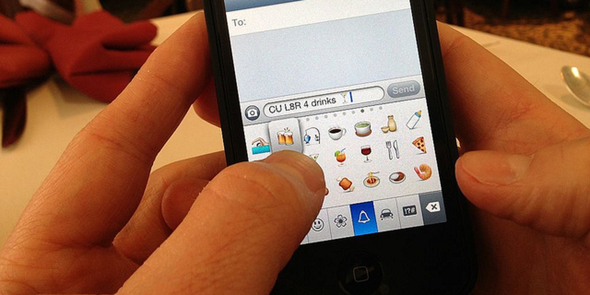 One couple tried to text in emoji only for a month