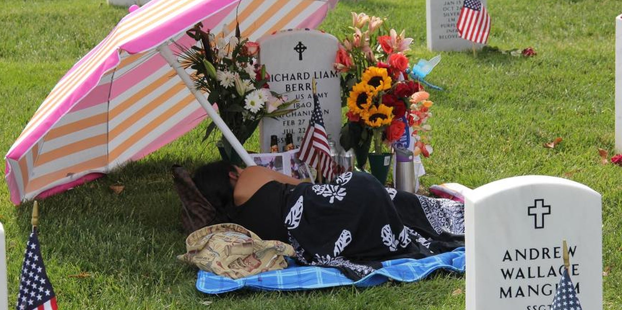 This photo of an Army widow at her husband's grave reminds us what ...