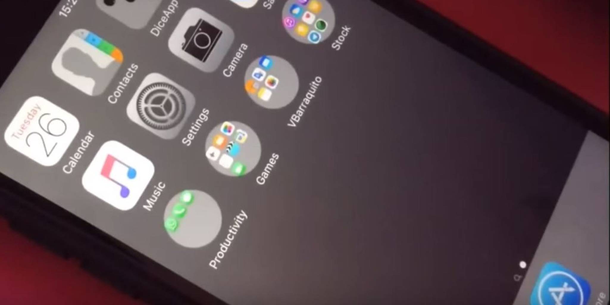 Newly discovered iPhone trick lets you change icons from rectangles to ...