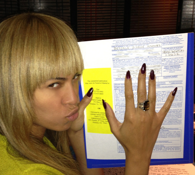 10 photos of celebrities voting in style