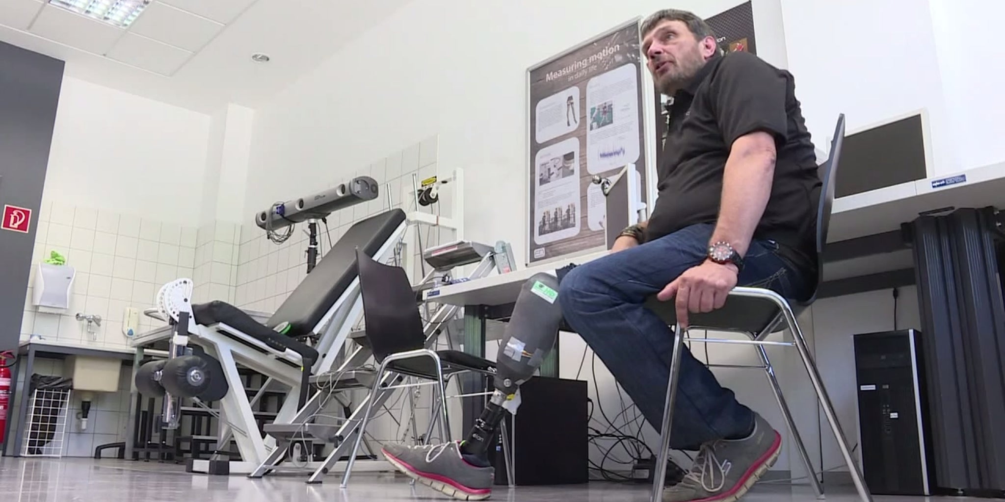 This cyborg-style prosthetic leg lets its wearer feel again