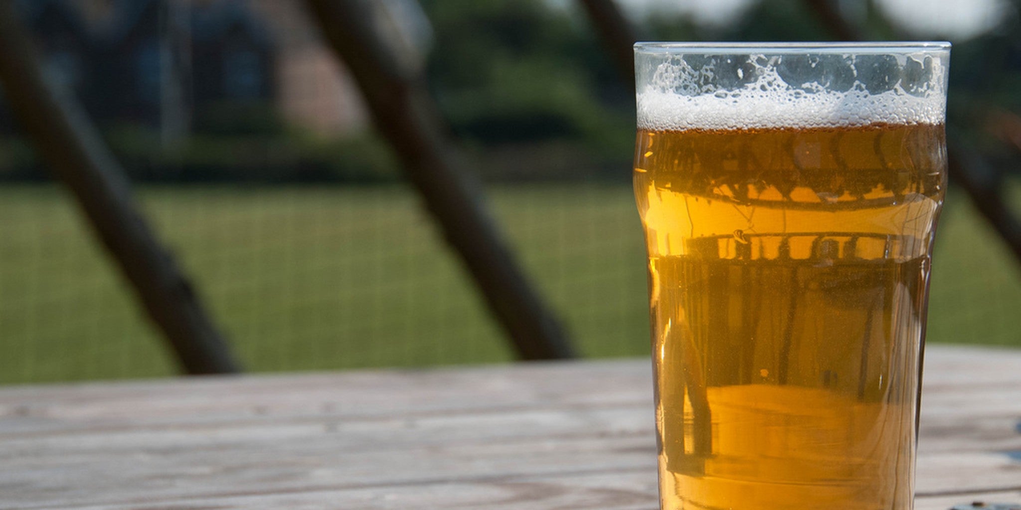 60-year-old man puts beer on his head, drinks it without using hands or ...