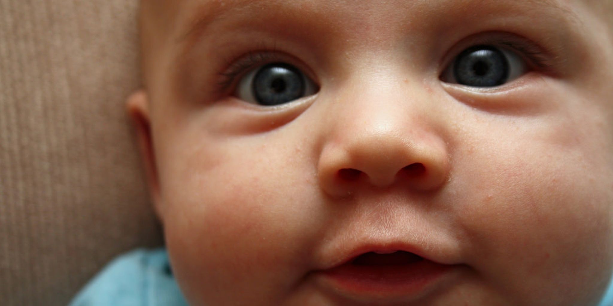 Dads compete to stack the most Cheerios on their babies' heads - The ...