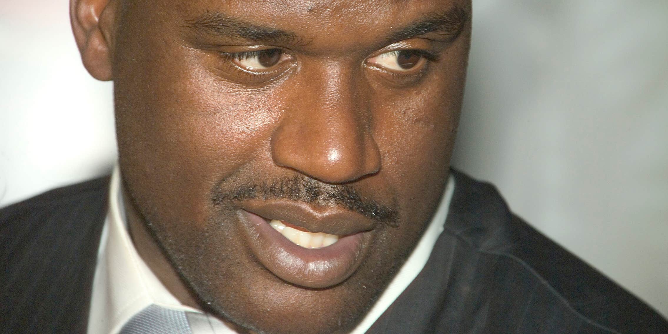 Shaq Funny Face Gold Bond