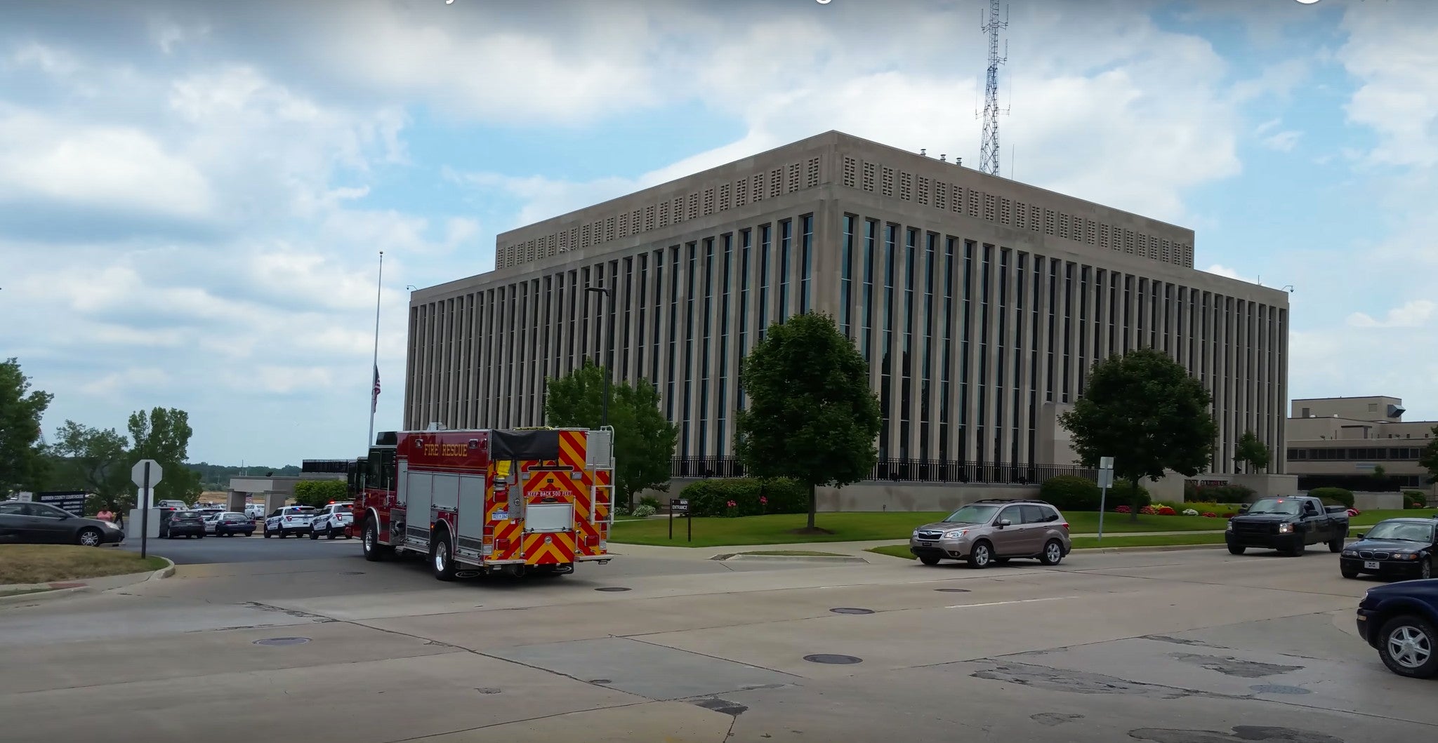 2 bailiffs dead in Berrien County, Michigan, courthouse shooting