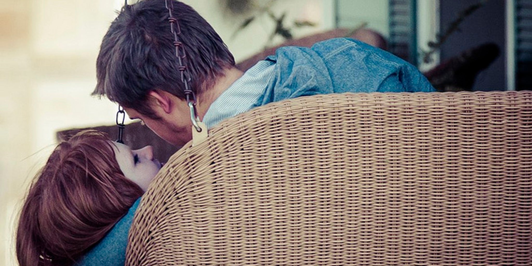 These women on OkCupid don't know they're flirting with a chatbot