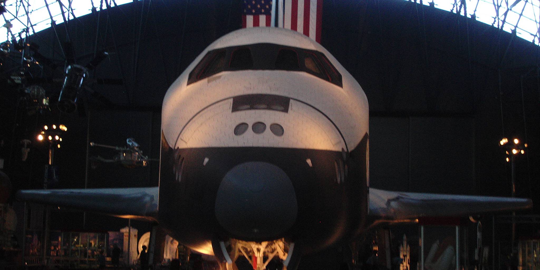 Internet captivated by giant space shuttle tank rolling through ...