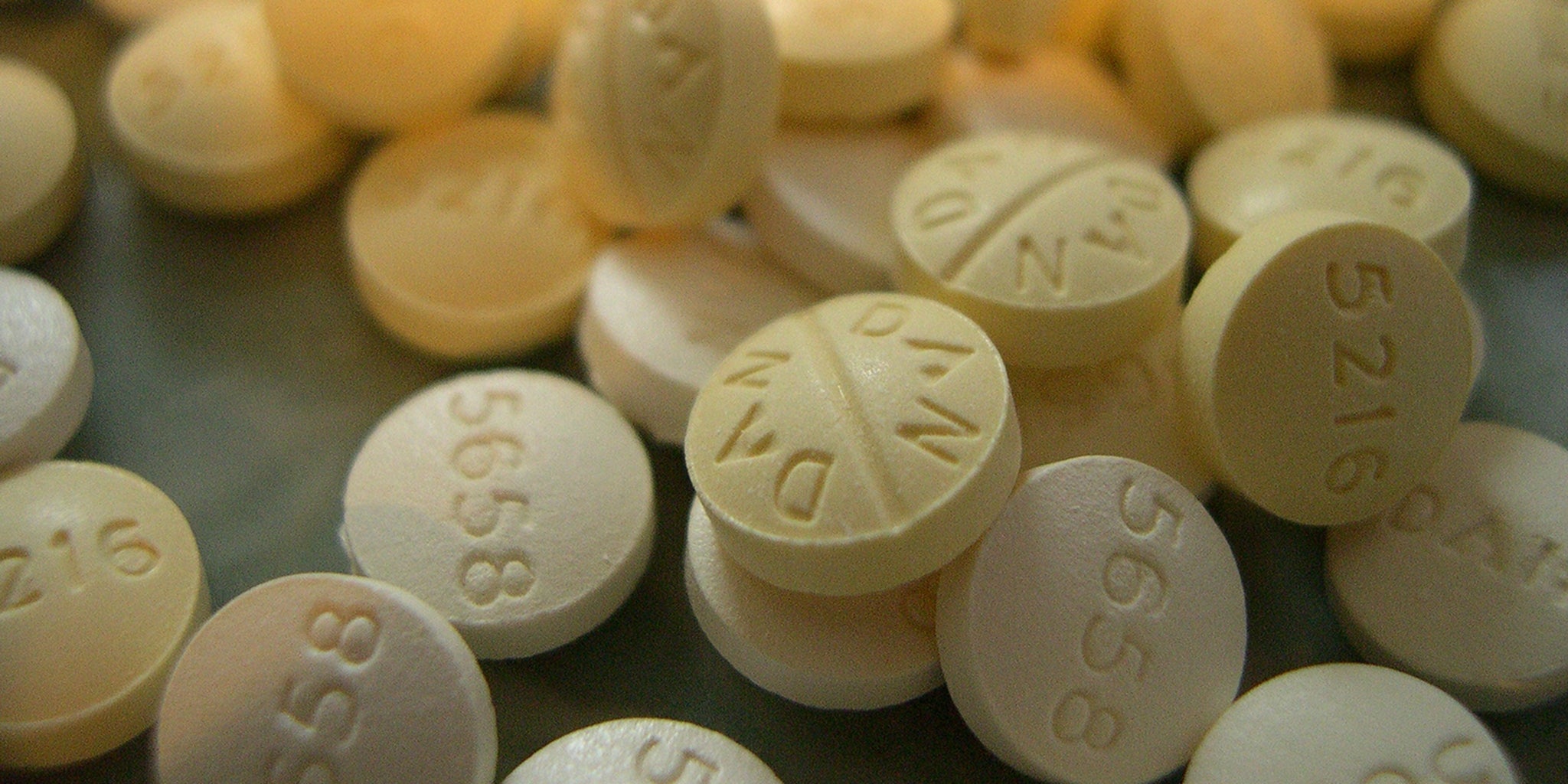 There's a new way to detect counterfeit drugs online