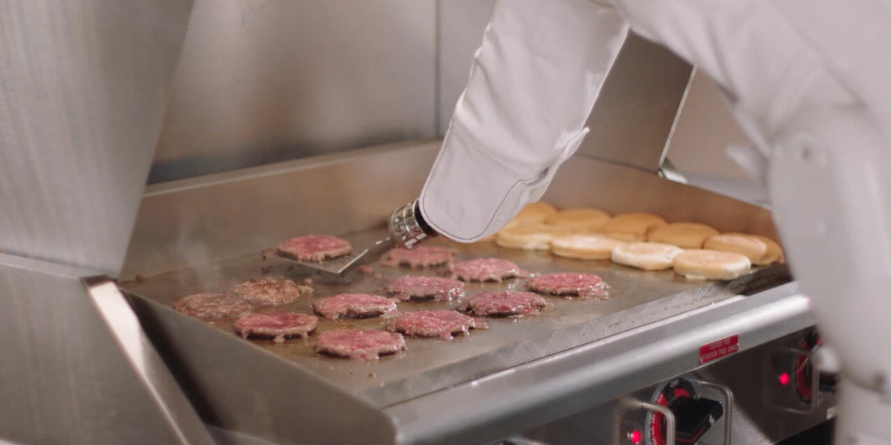 Watch This Robot Flip Burgers at a California Fast Food Chain