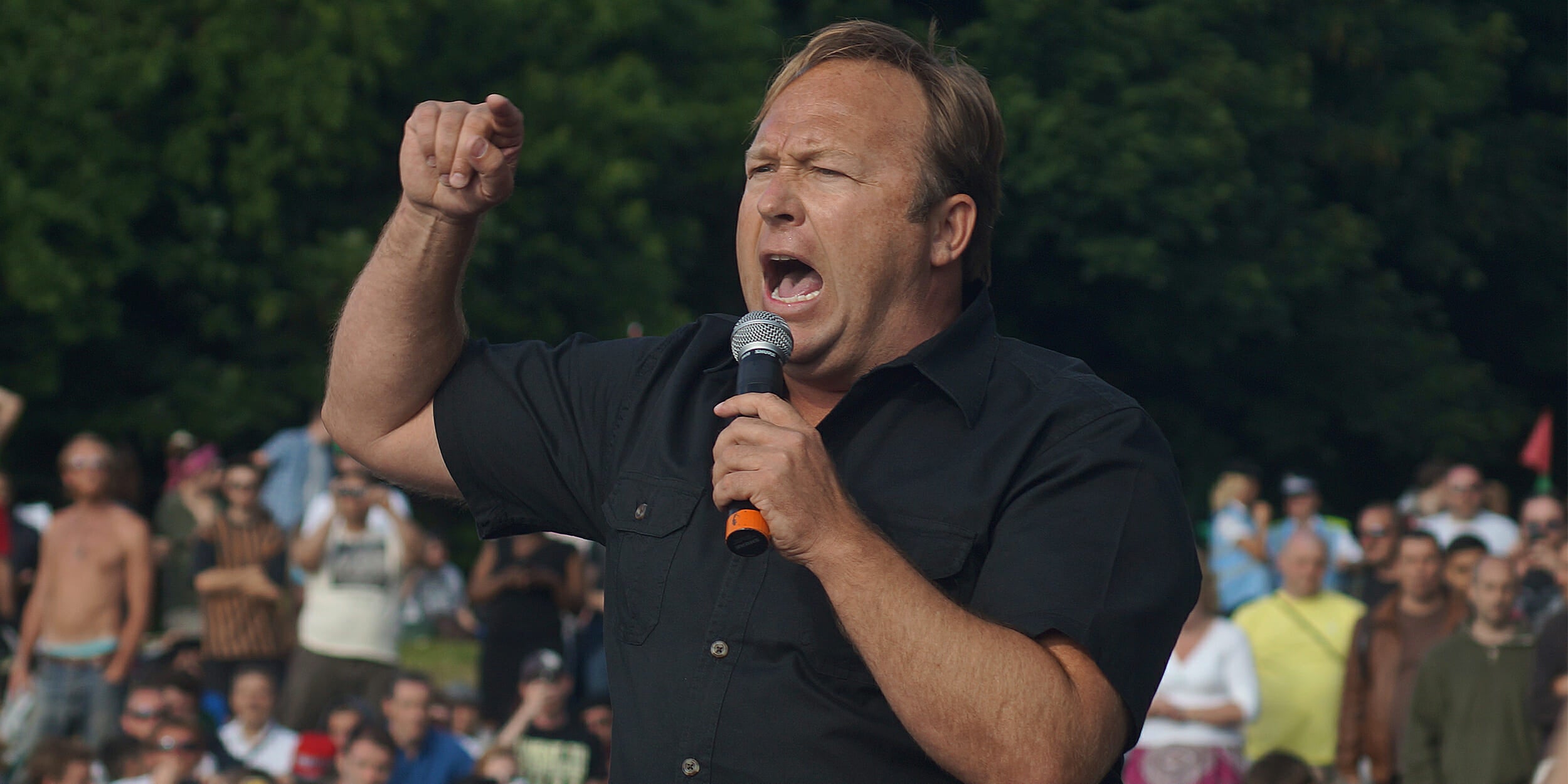 Alex Jones: 10 Fascinating Facts About the Paranoid Internet Conspirator Alex Jones: 10 Fascinating Facts About the Paranoid Internet Conspirator