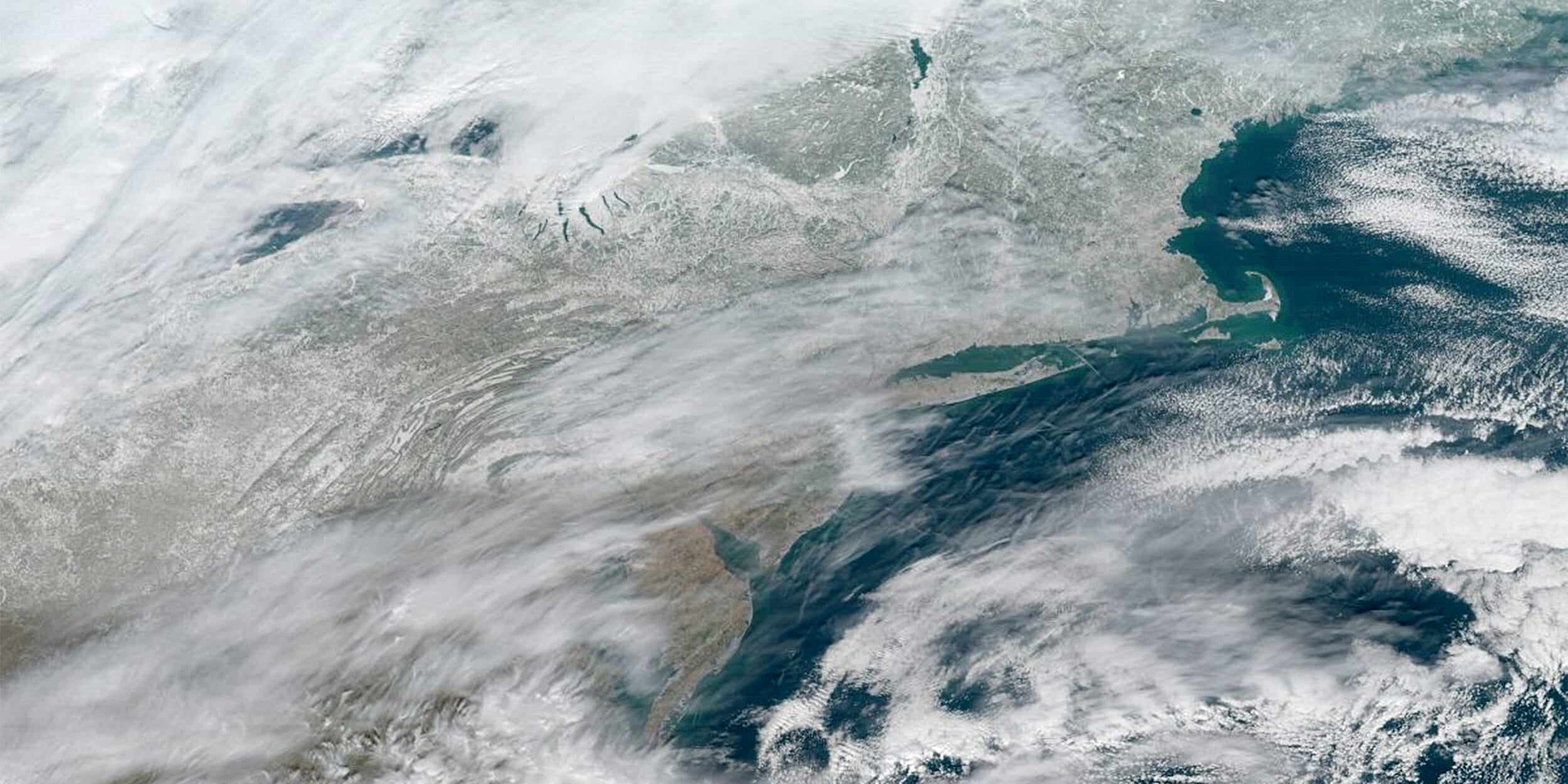 A 'Bomb Cyclone' Is Hitting the East Coast, And the Internet is Scared