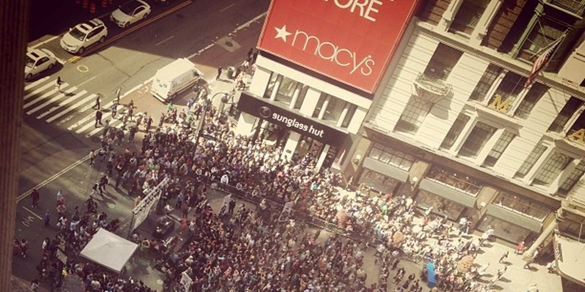 Hundreds Of New Yorkers Just Set The Twerking World Record