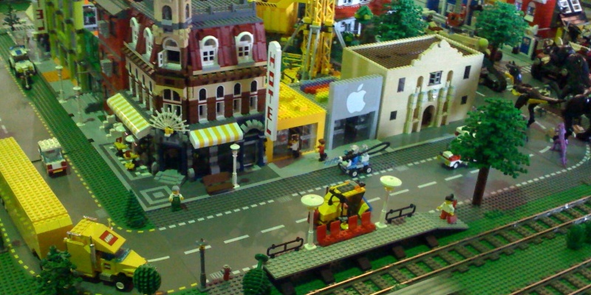 With 'Netflix for Legos,' everything is awesome