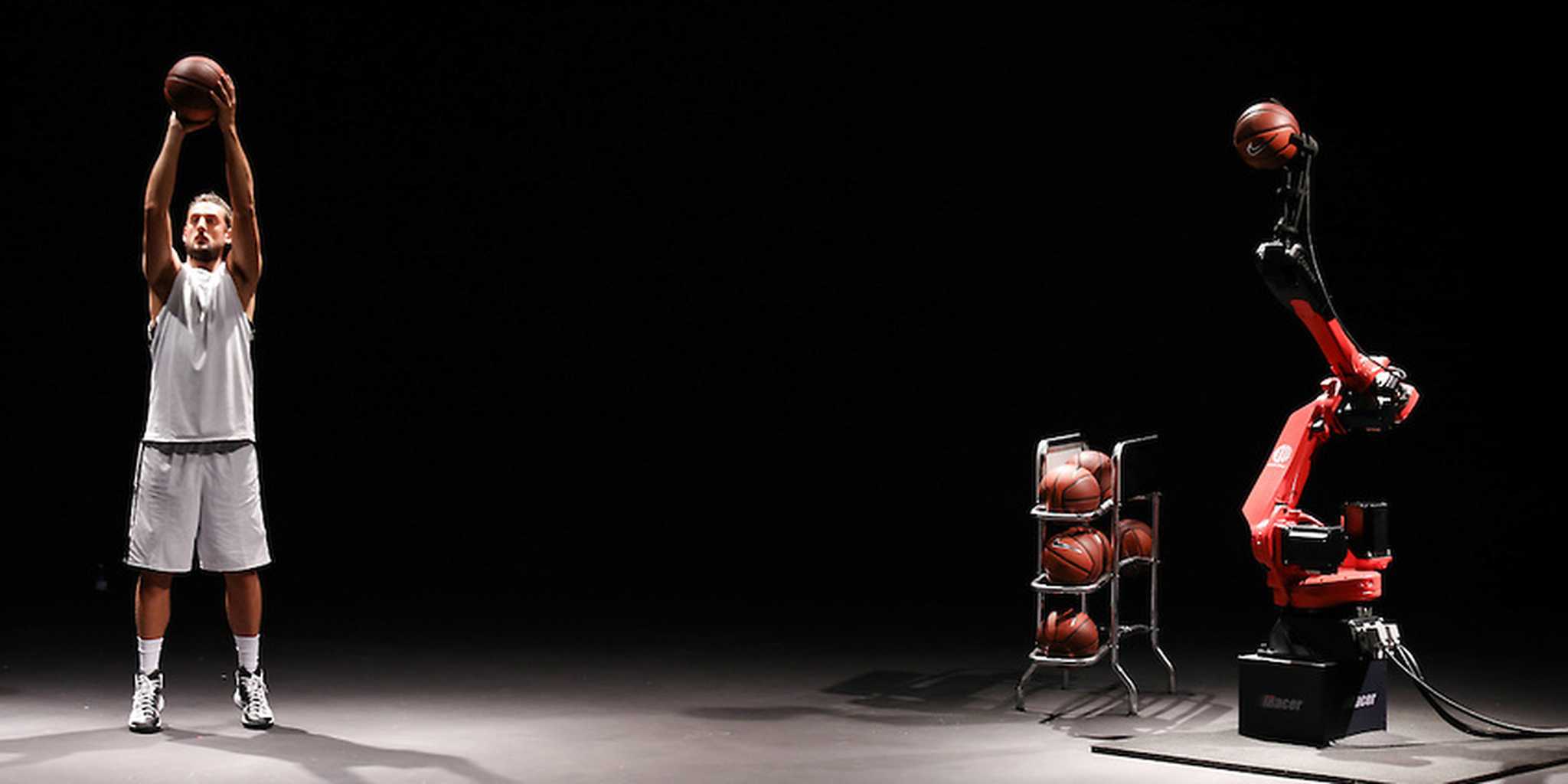 This robot can make more free throws than you