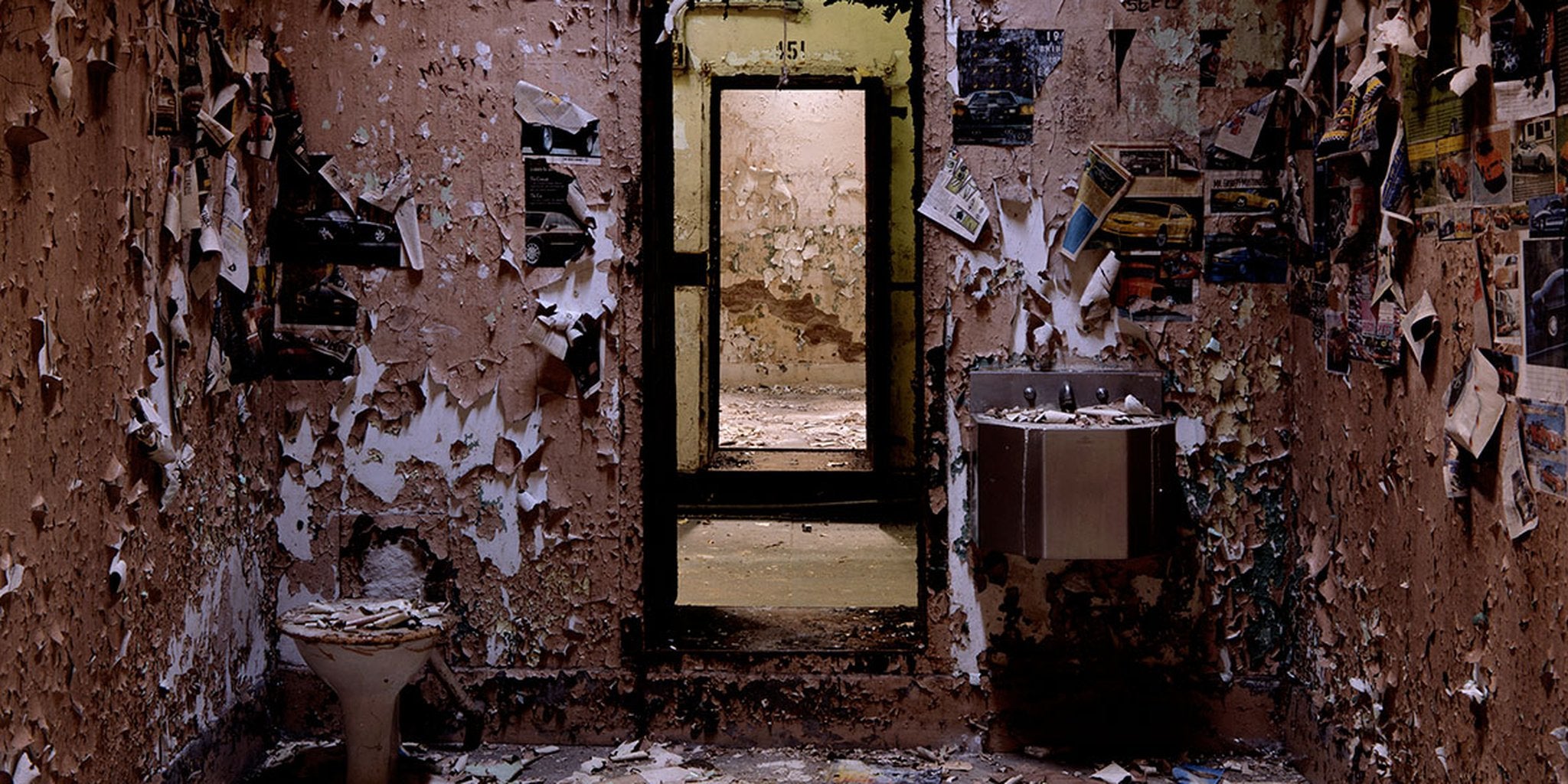 The 'OITNB' Litchfield prison is fake, but the conditions are very real ...