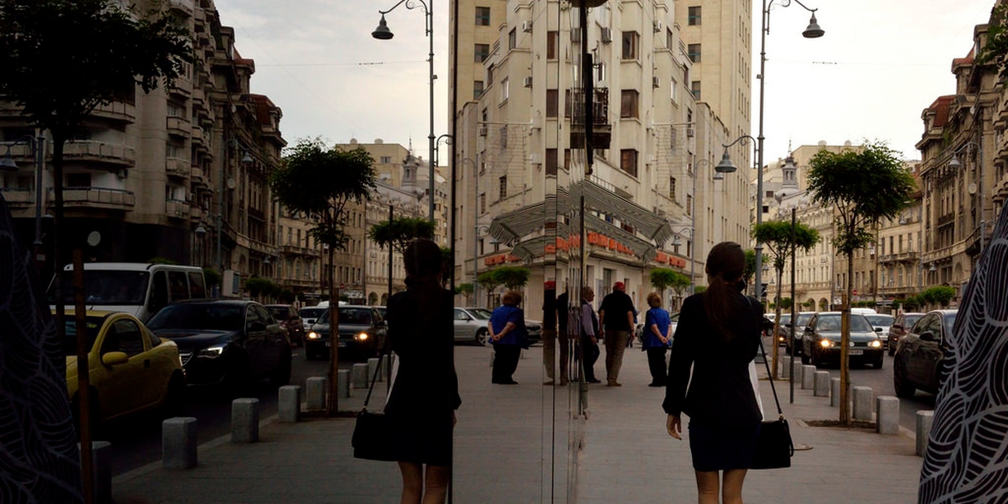 Reporter experiences street harassment as she's reporting on street ...